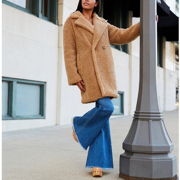 Chelsea & Violet | Jeans | Cv Chelsea Violet High Rise Raw Edge Flare ...